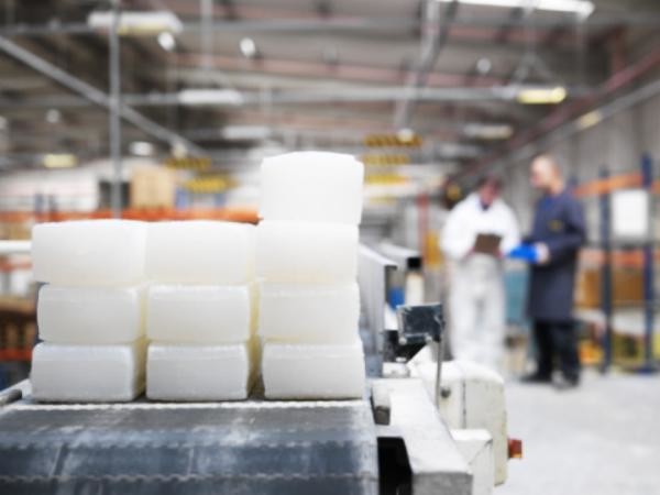 7130 Raw Material MVQ Silicone Rubber Polymer 5Mpa For Electrical ...